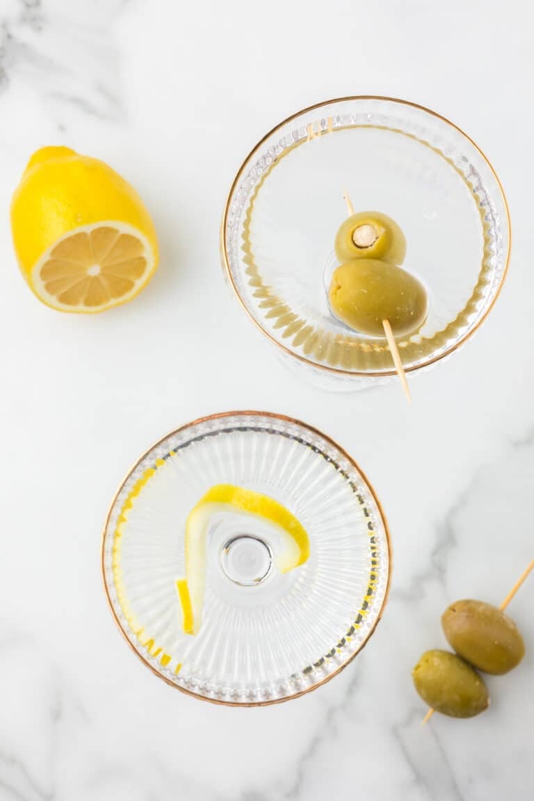 How to make a Classic Absolut Vodka Martini (Simple and Smooth ...