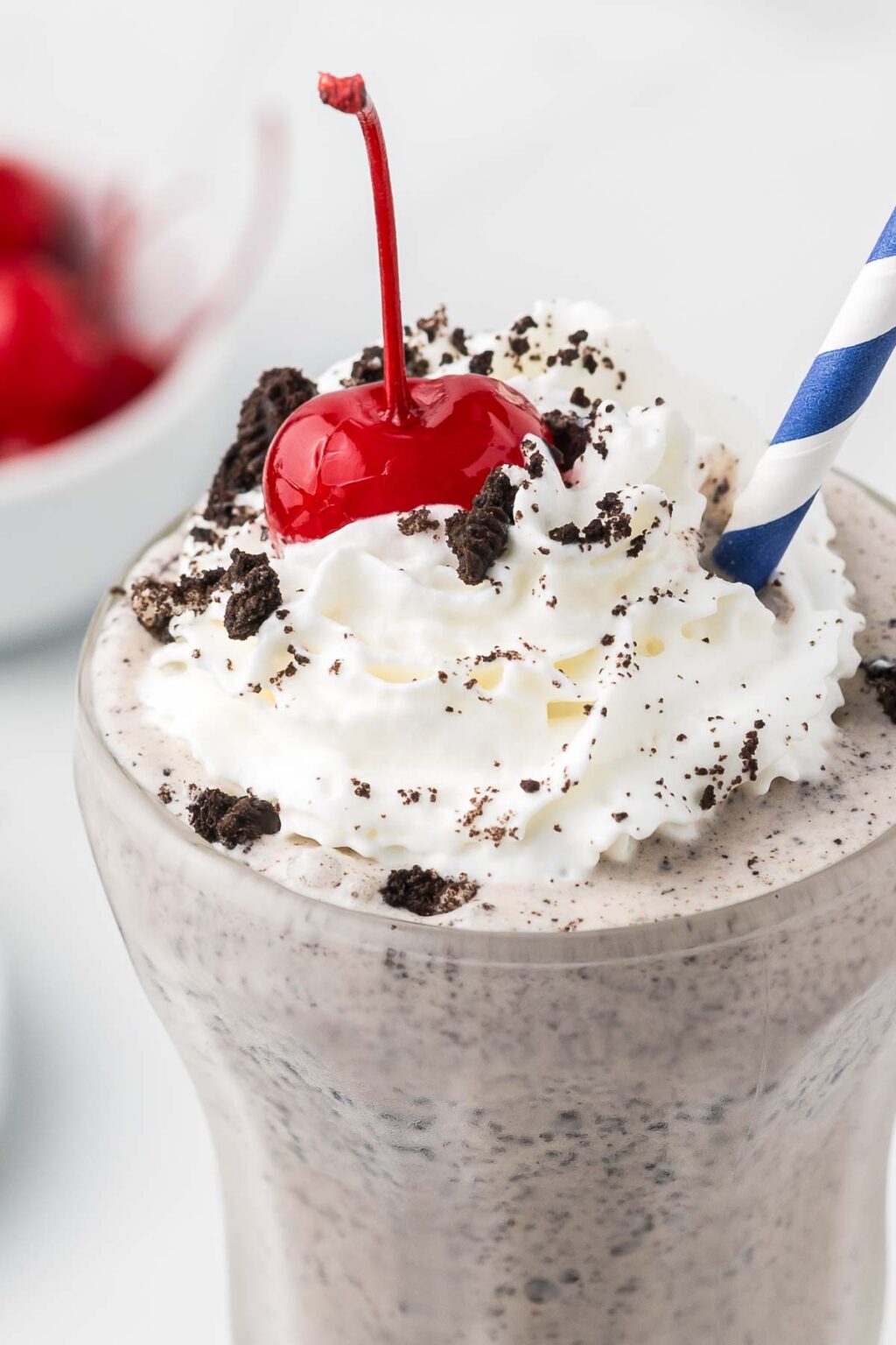 Oreo Milkshakes - Cooking Up Memories