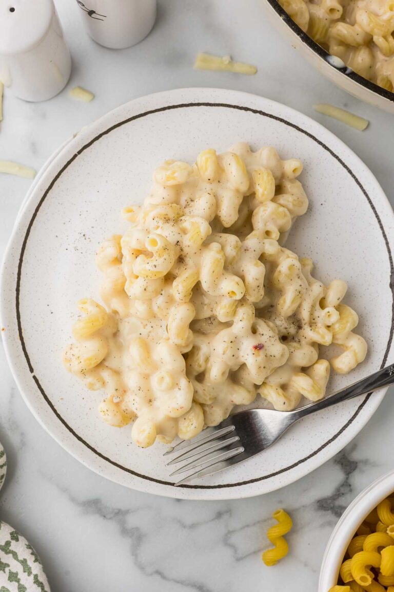 Pepper Jack Mac and Cheese (30 minute Meal) - Cooking Up Memories